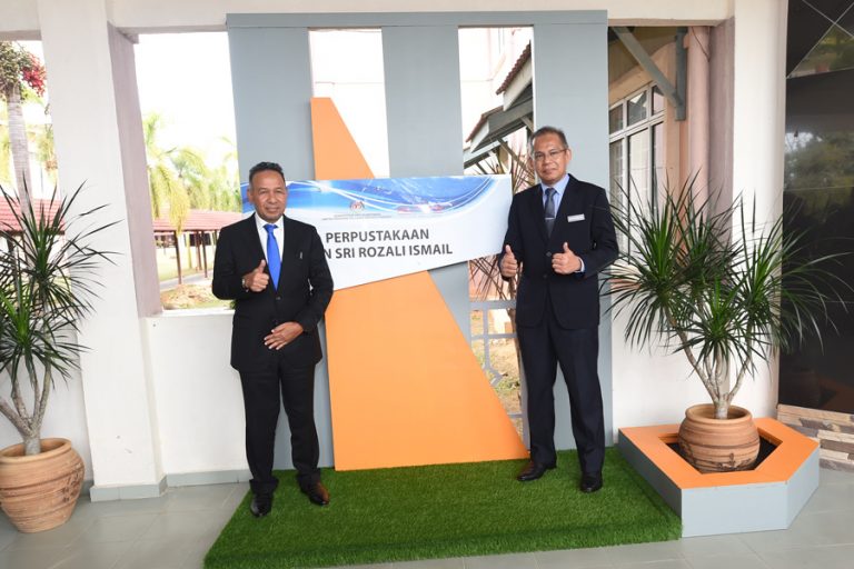 Majlis Tandatangan Sijil Kolaborasi Strategik Bersama Politeknik Sultan Idris Shah – Puncak Niaga