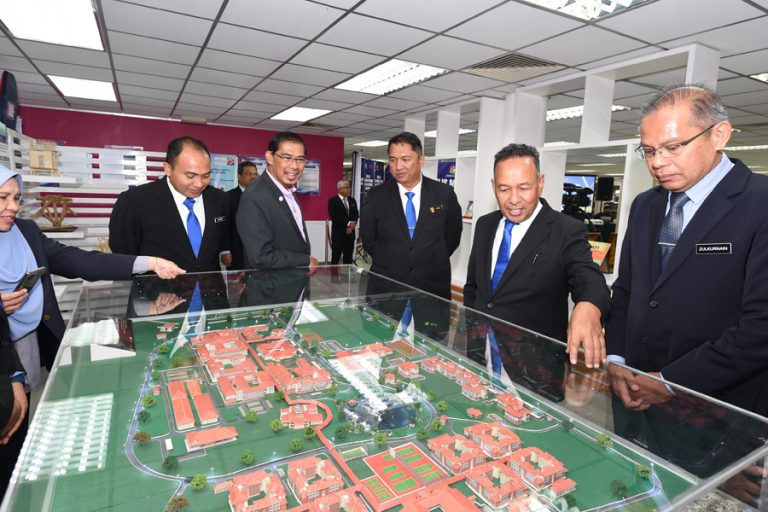 Majlis Tandatangan Sijil Kolaborasi Strategik Bersama Politeknik Sultan Idris Shah – Puncak Niaga