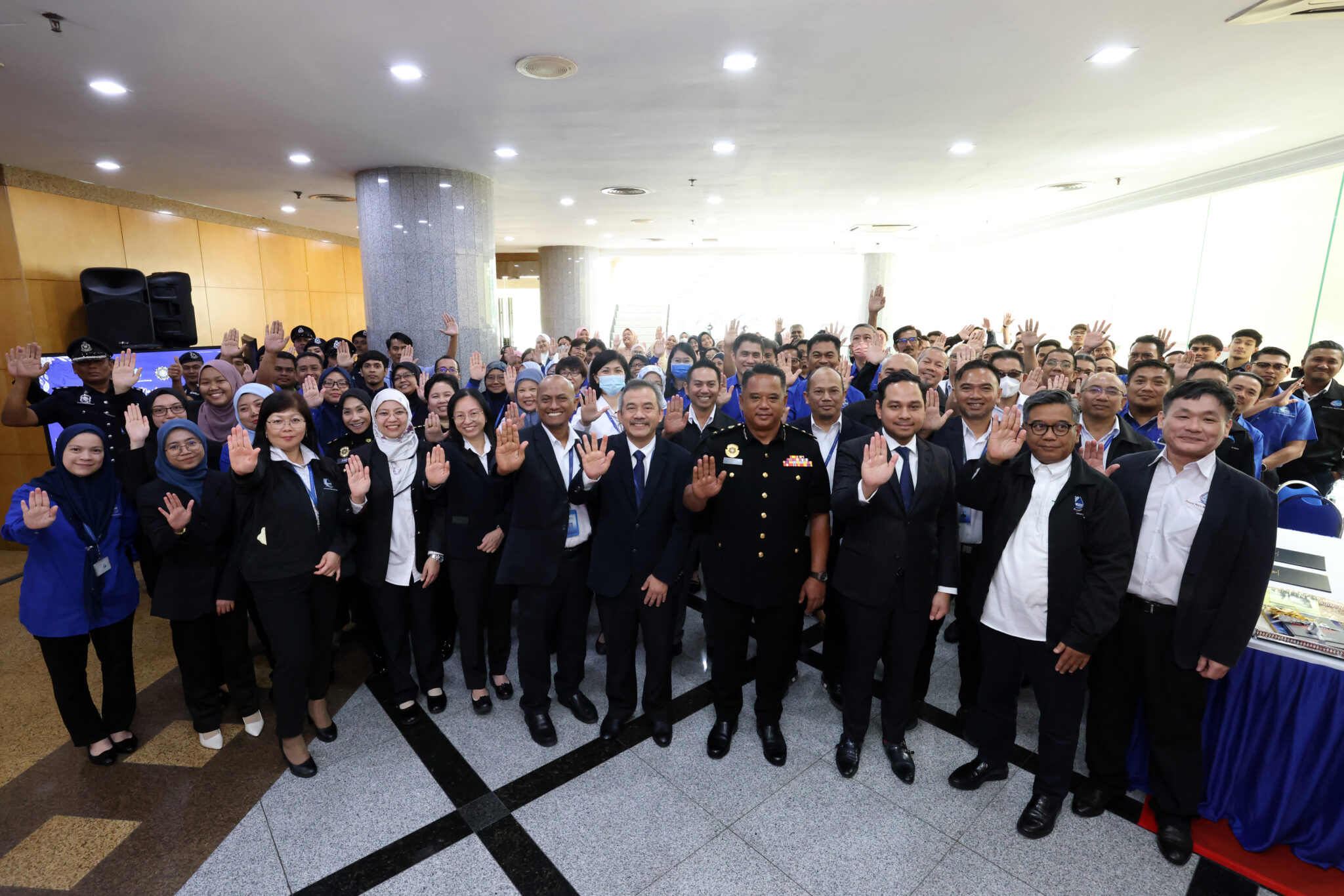 KAKITANGAN PUNCAK NIAGA IKRAR BEBAS RASUAH – Puncak Niaga